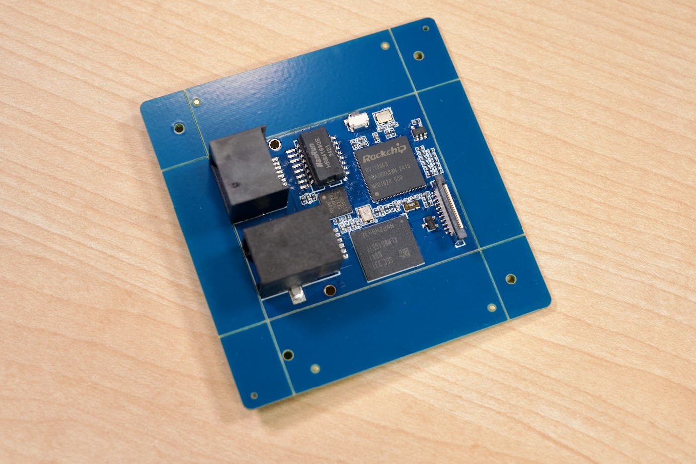 JetKVM: tiny IP KVM that's not an Apple Watch - Jeff Geerling